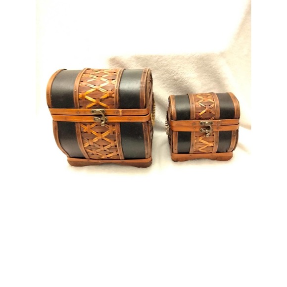 Unlisted | Storage & Organization | 2 Small Wiker Faux Leather Storage ...